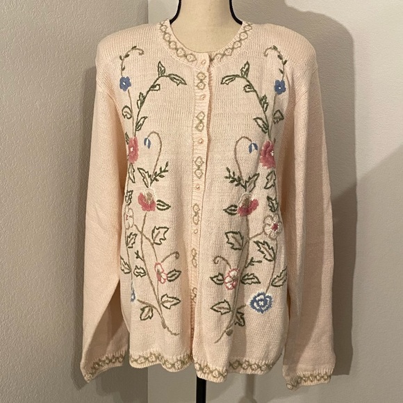 Classic Elements | Sweaters | Vintage Floral Embroidered Cardigan ...